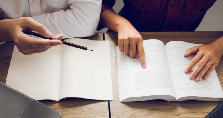 Tutor vs Teacher - The 5 Main Differences - A Tutor