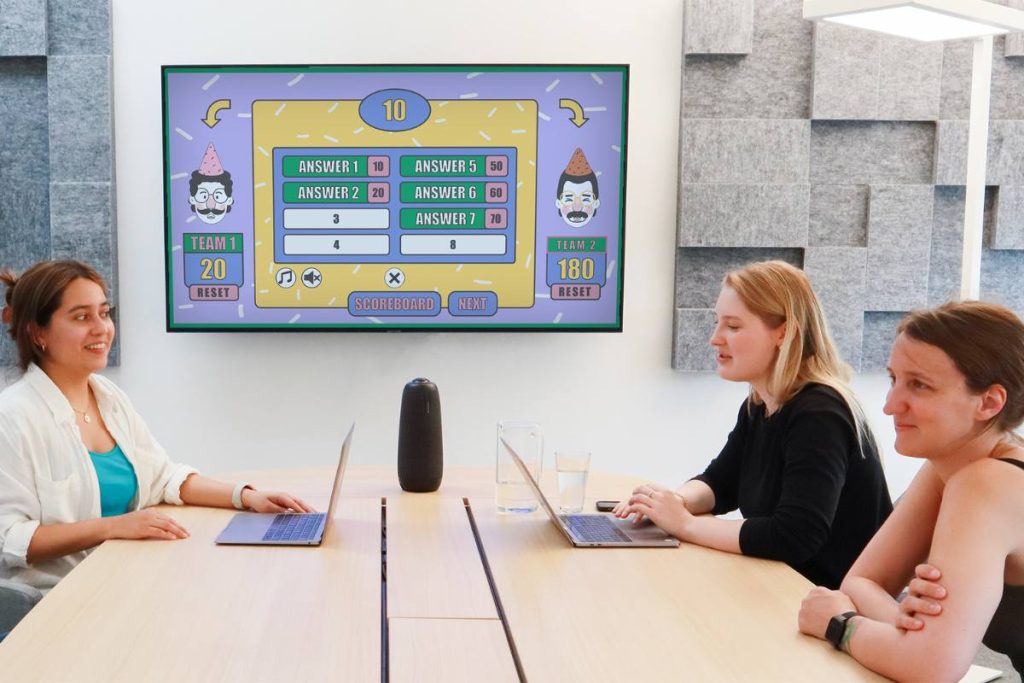 Friendly Feud: Classroom Review Game Template - A Tutor